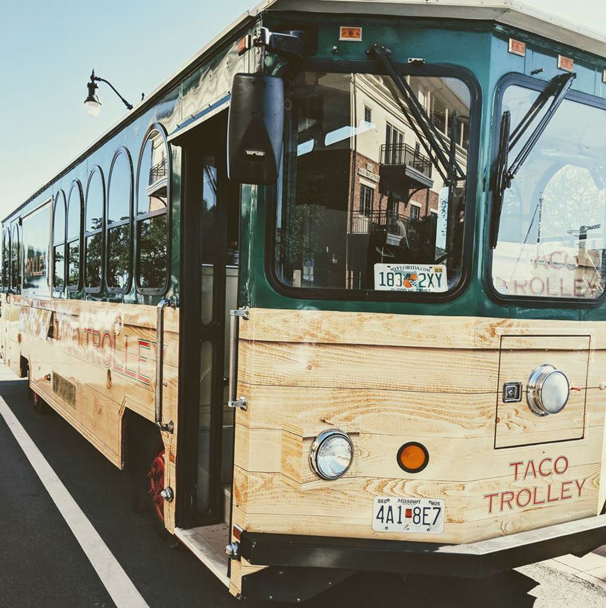 Taco Trolley - Pensacola - Roaming Hunger